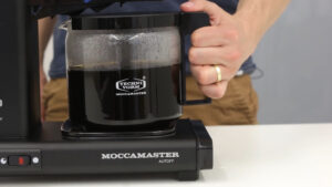 A Complete Crash Course: How to Use a Moccamaster - The Hearty Brew